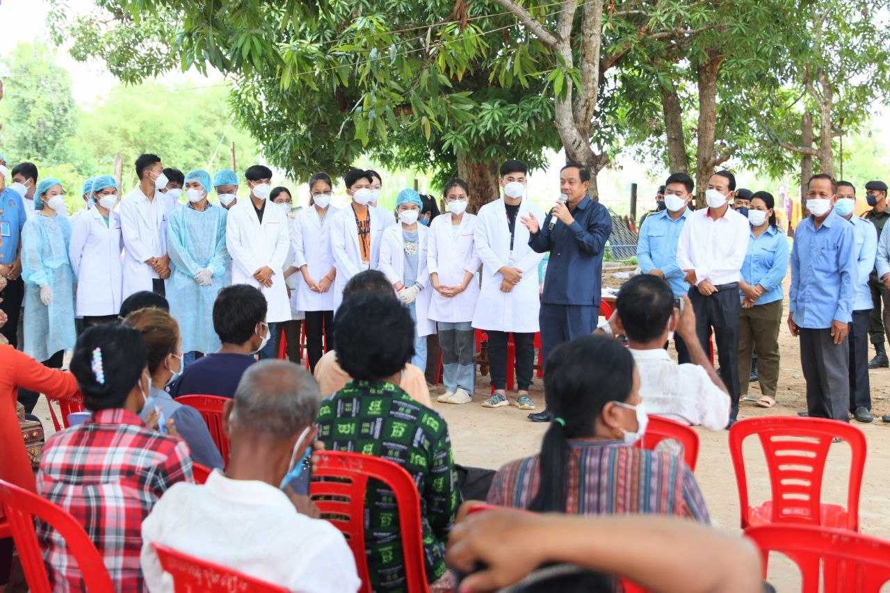 អភិបាលខេត្តកំពង់ធំ ...